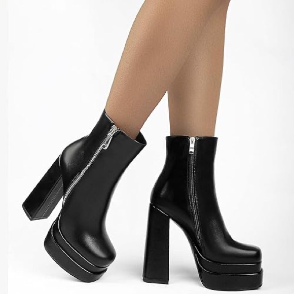 Shoes | Black Platform Heeled Bootie | Poshmark